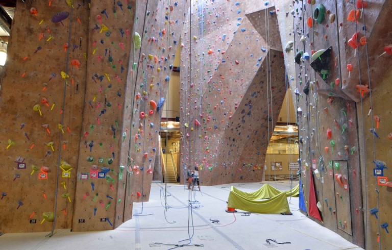 Climbing Gyms - PARKTROPA Adventure Builders