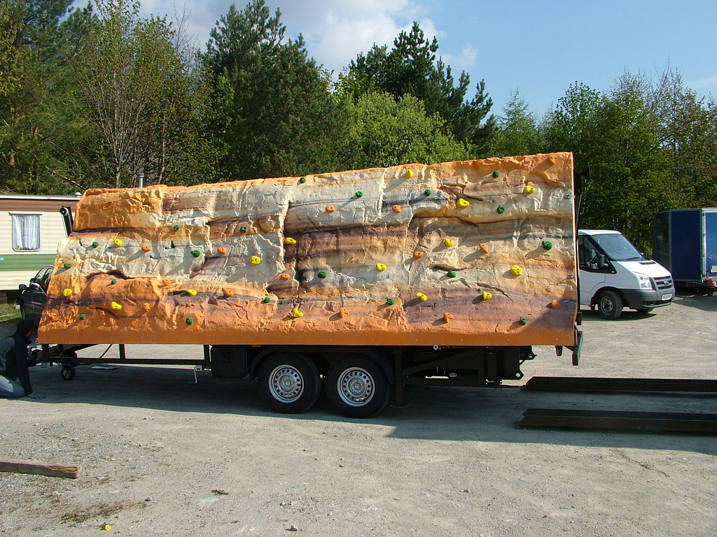 Mobile climbing wall - PARKTROPA Adventure Builders